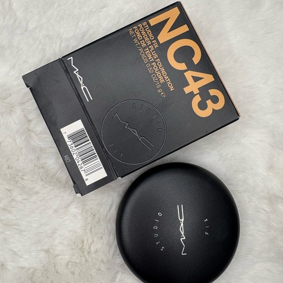 MAC Cosmetics | Makeup | Mac Cosmetics Studio Fix Foundation Nc43 ...
